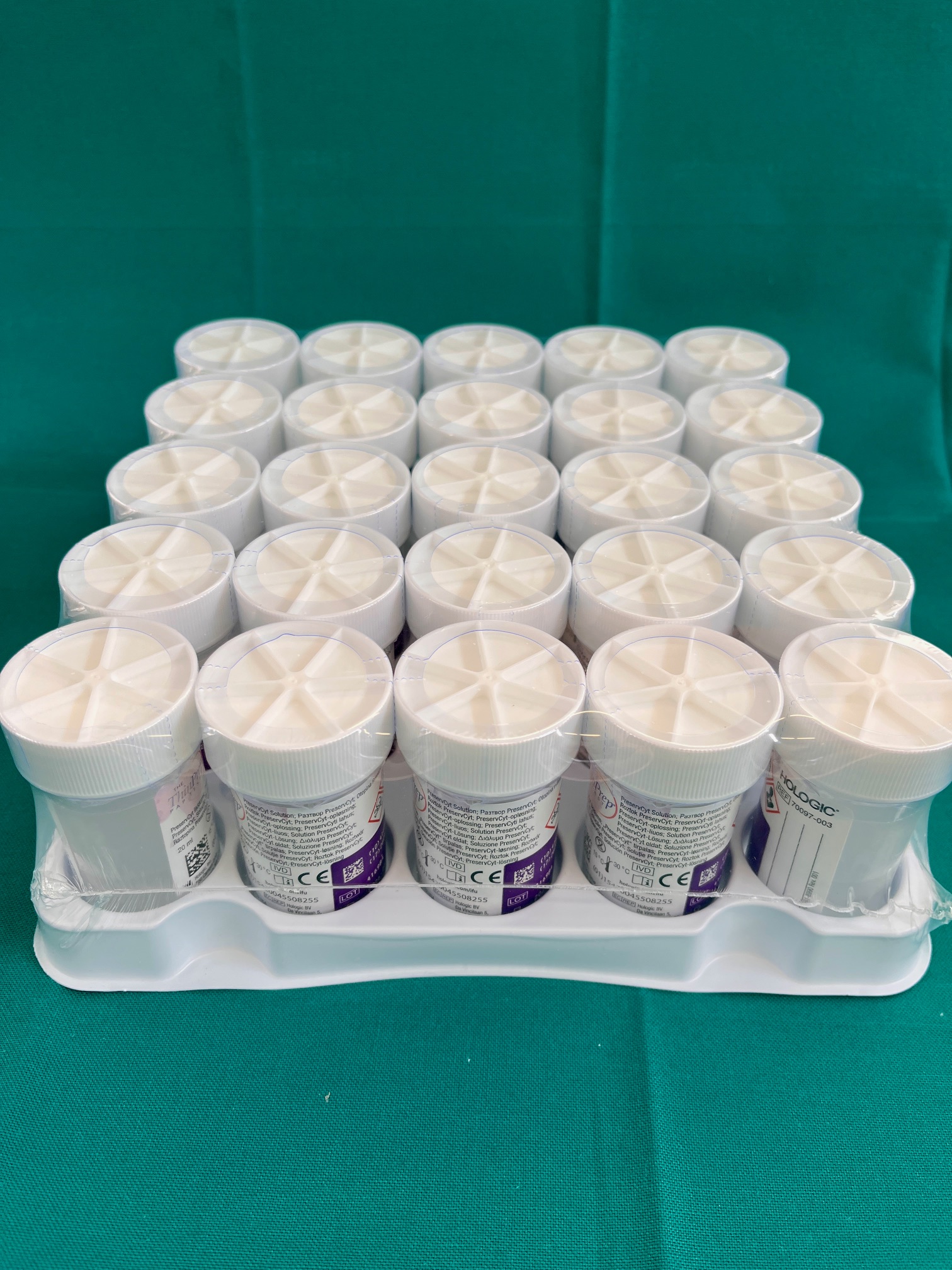The ThinPrep PAP TEST HOLOGIC 20ml / ausschliesslich für Gynäkologen ...